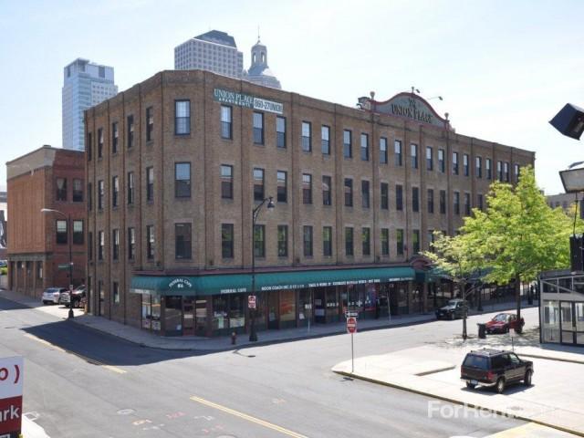 Union Place Apartments, Hartford CT - Walk Score